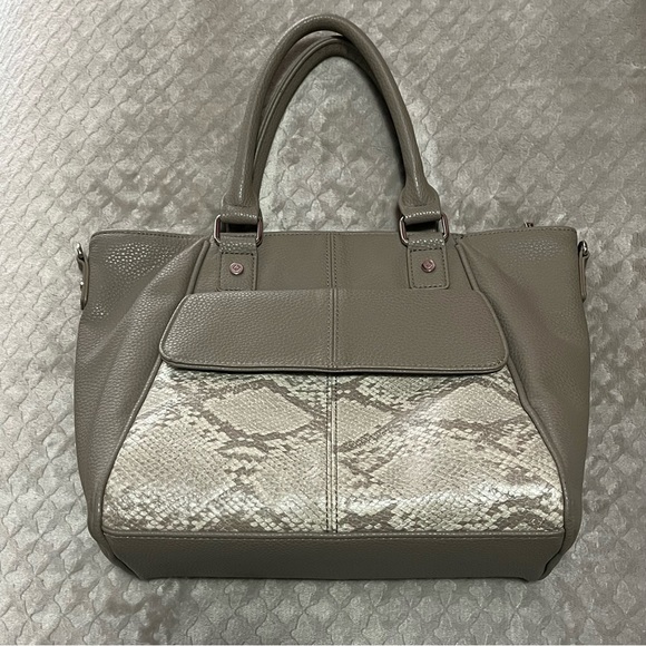 thirty-one | Bags | Thirtyone Mini Diamond District Tote In Putty Snake ...